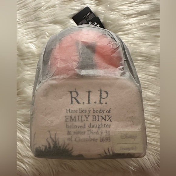 Loungefly | Bags | Loungefly Disney Hocus Pocus Binx Glowinthedark Mini ...